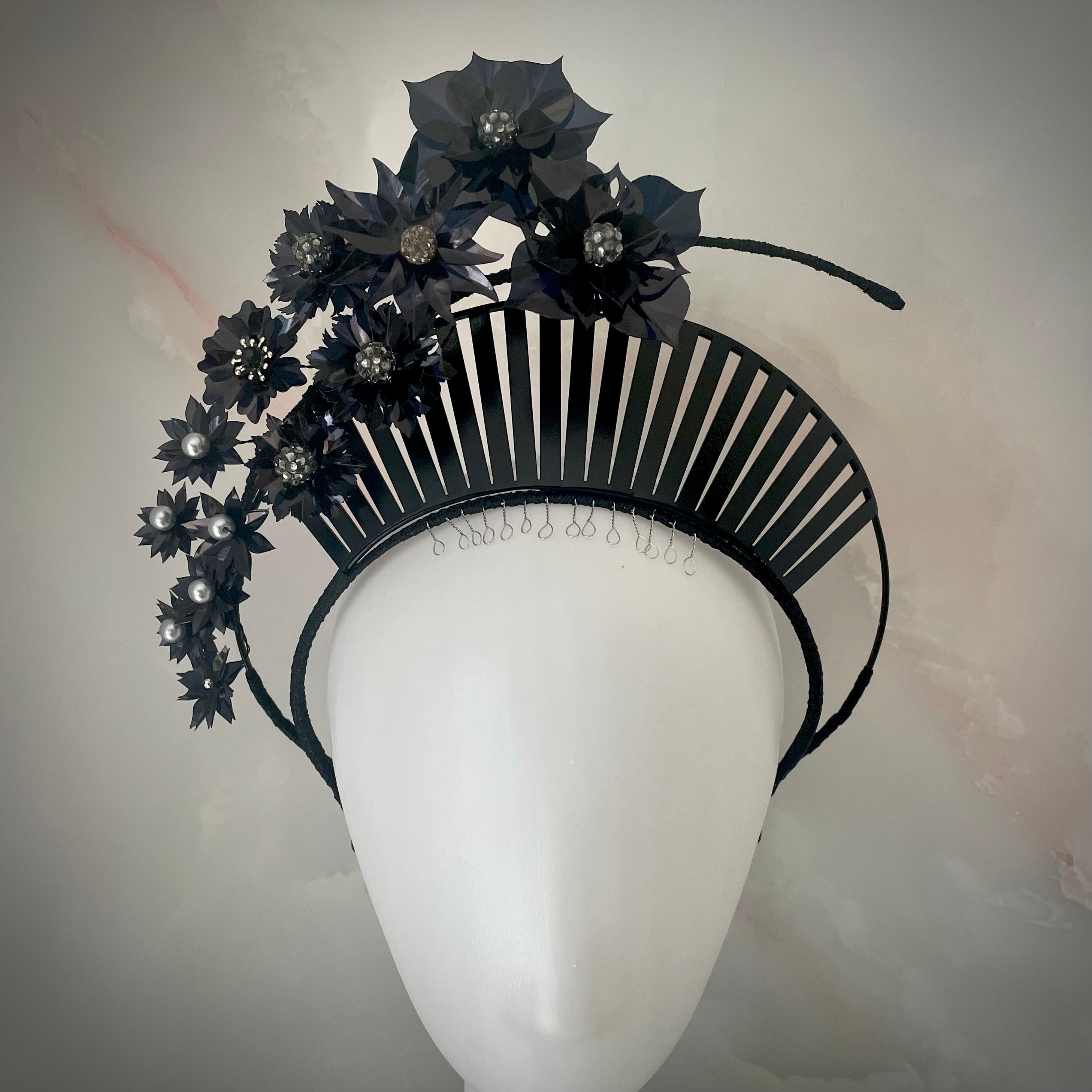 Mrs Ebony headpiece – Lisa Nash Millinery